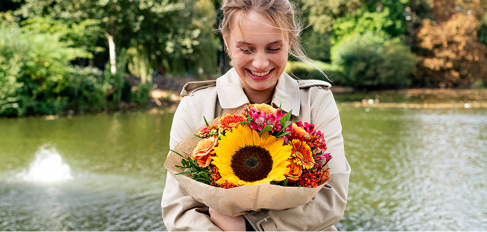 Blumen verschicken mit Gratis-Geschenk | Blumenversand FloraPrima